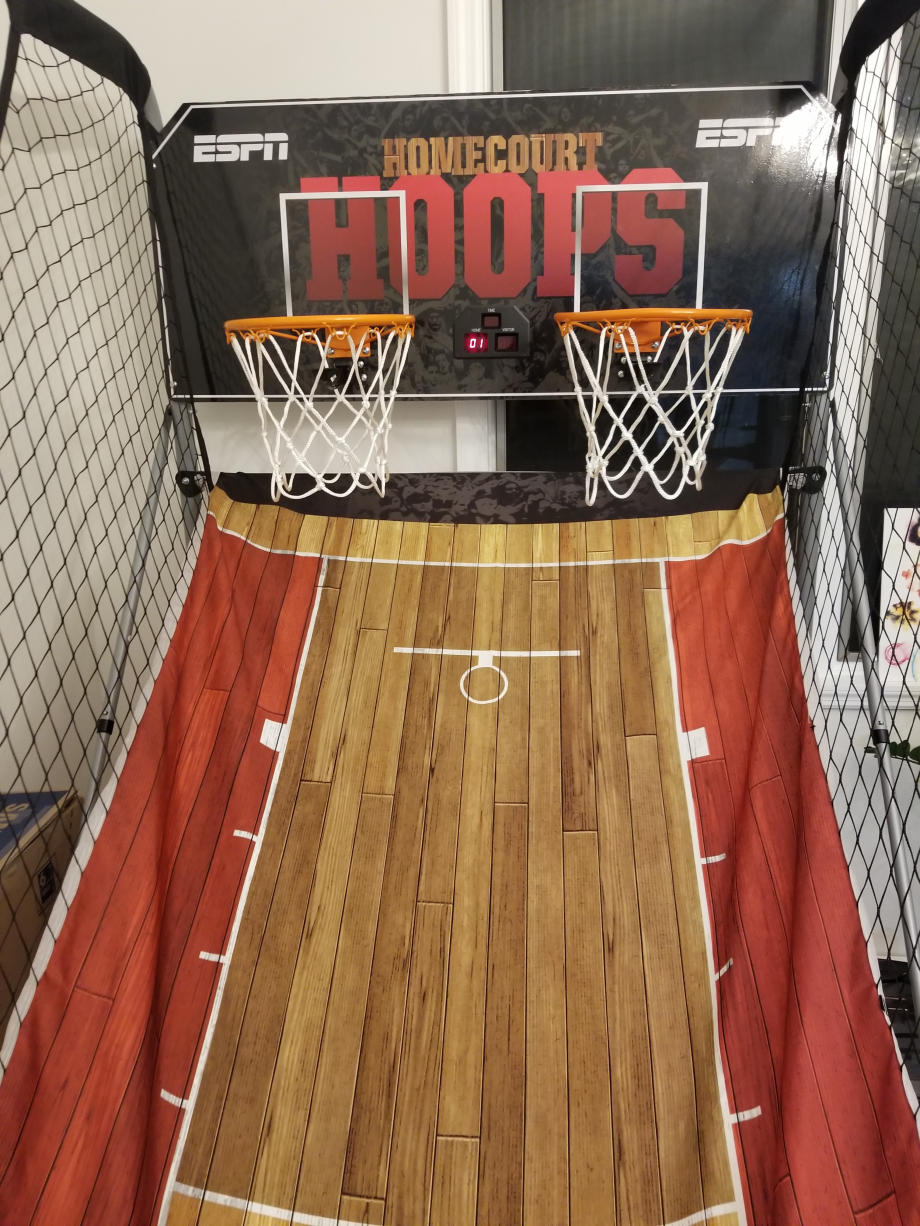 Electric indoor basketball arcade