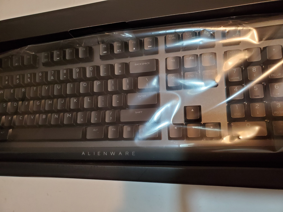 BRAND NEW GAMING KEYBOARD - 최신형 게이밍 키보드(ALIENWARE)