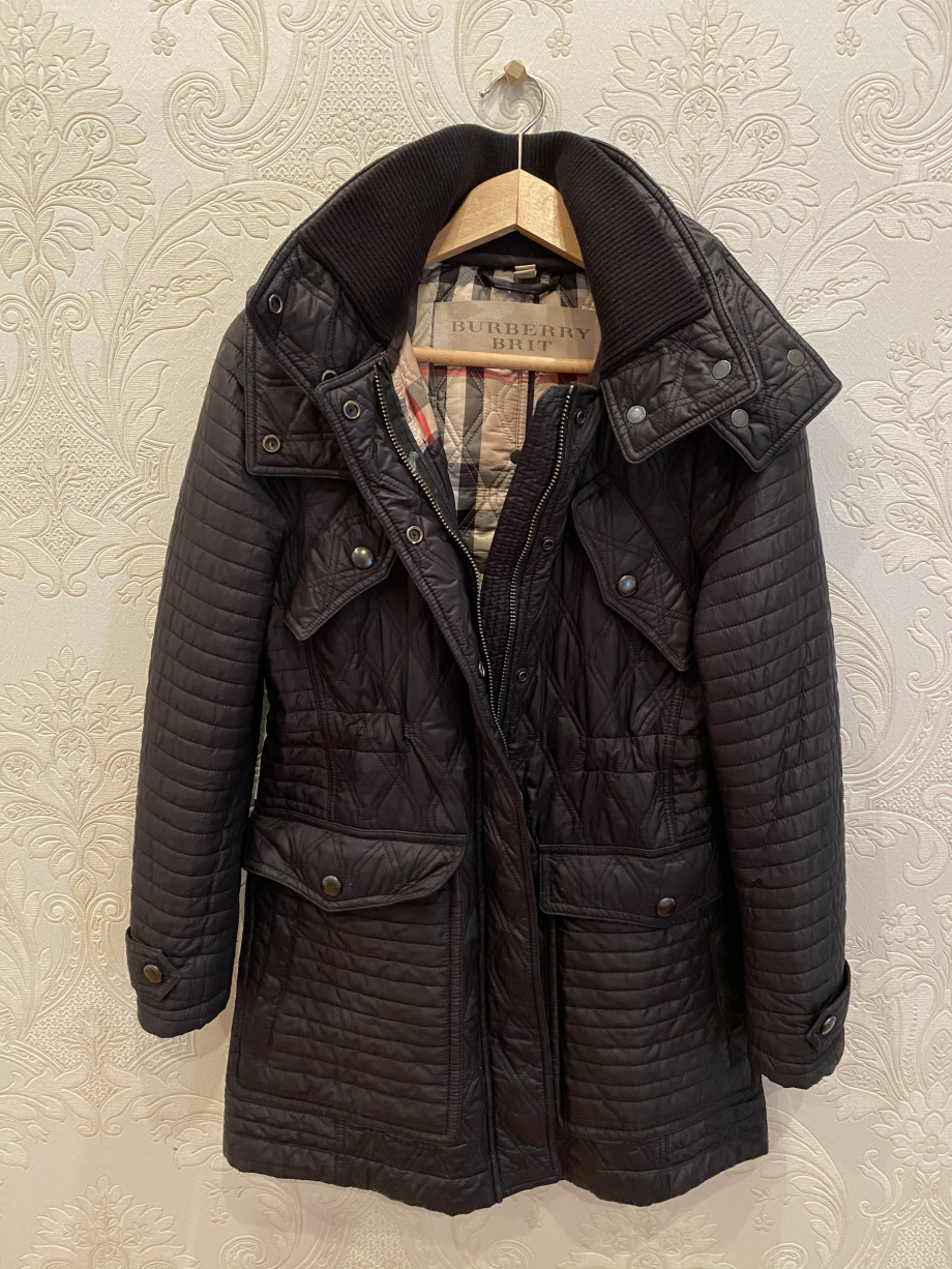 Burberry women’s jacket ( sizeS)