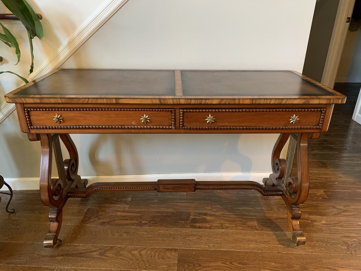 콘솔 테이블 Console Table