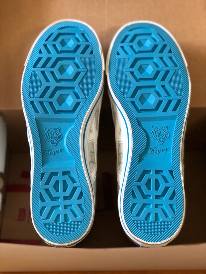 *NEW* Asics Onitsuka Tiger high top sneaker size 9