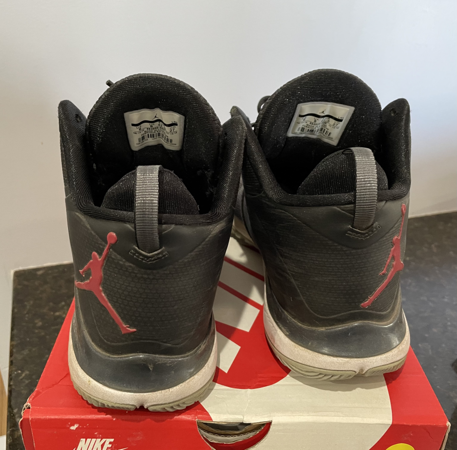 jordan flight plate size 9