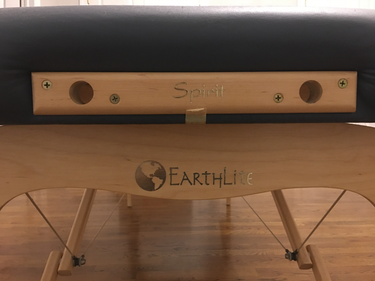Earthlite spirit portable massage table 팝니다