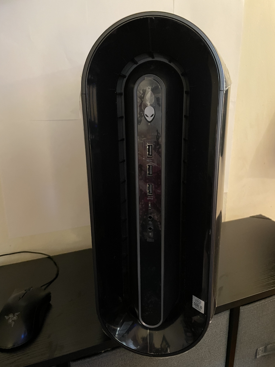 Dell Alienware Aurora R11 Gaming PC / RTX 2080 Ti