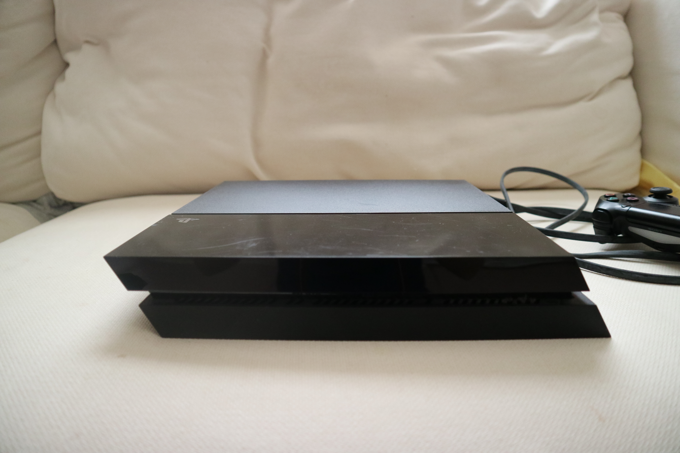 PS4 Pre-Owned 플레이스테이션4 + Games