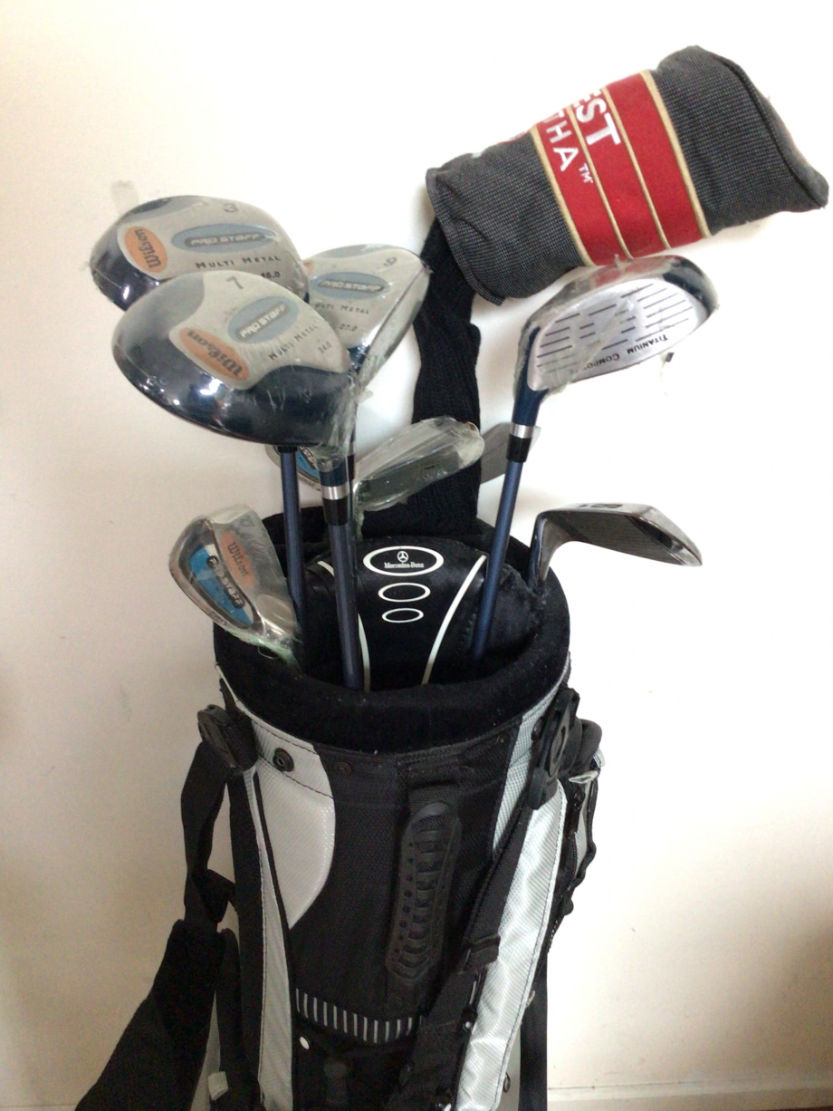 Mercedes Benz Golf Bag with Women’s Golf Club Set