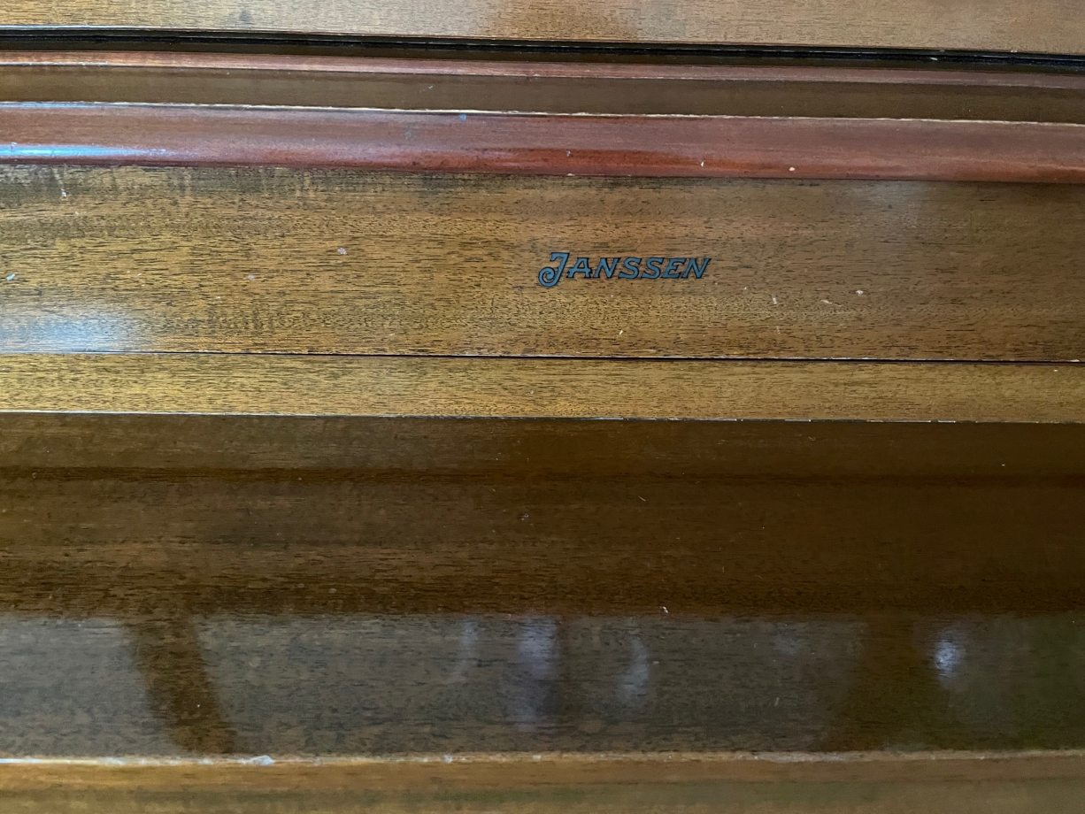 Janssen Vintage Piano