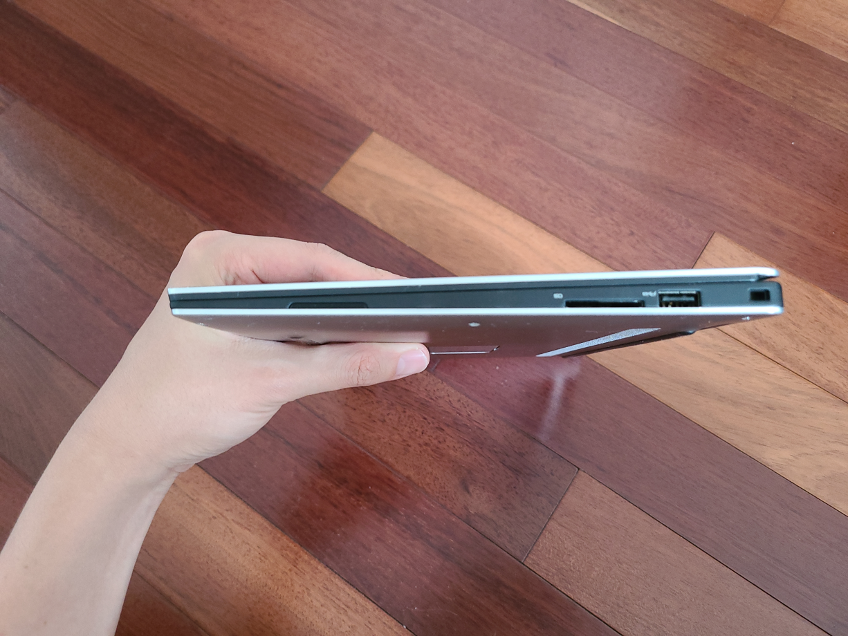 Dell XPS 13 9350 Signature Edition