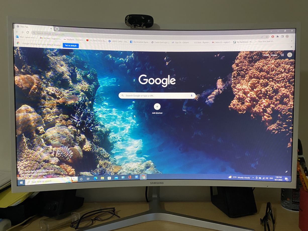 Samsung 32\" Class C32 Series 4K HD Curved Monito