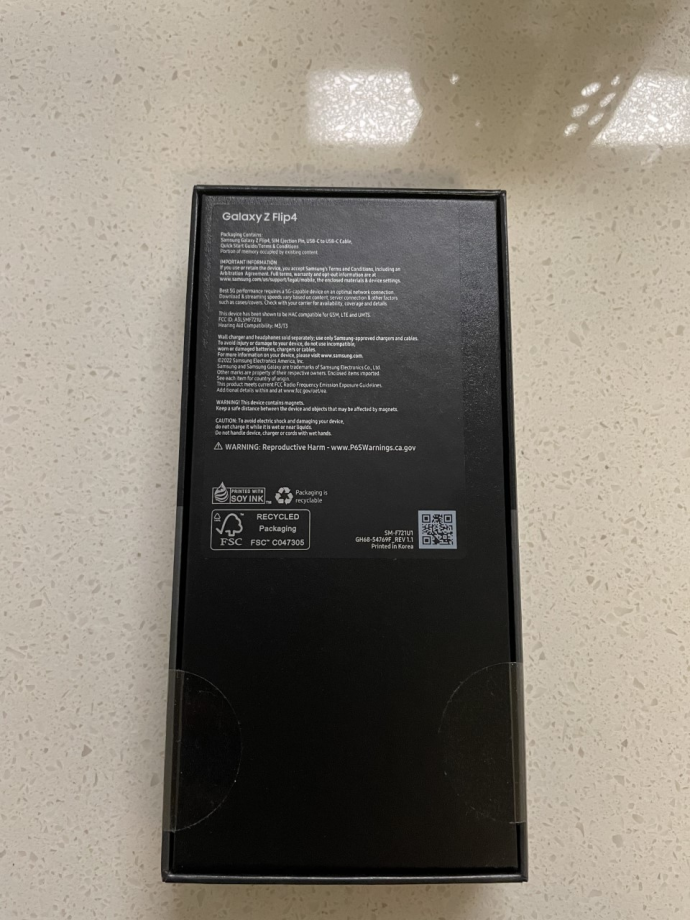 (NEW) Samsung Galaxy Flip 4 256GB